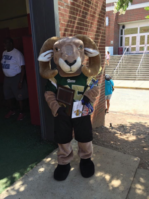 Hannah Atchley All-American Mascot winner, by Marla Jones