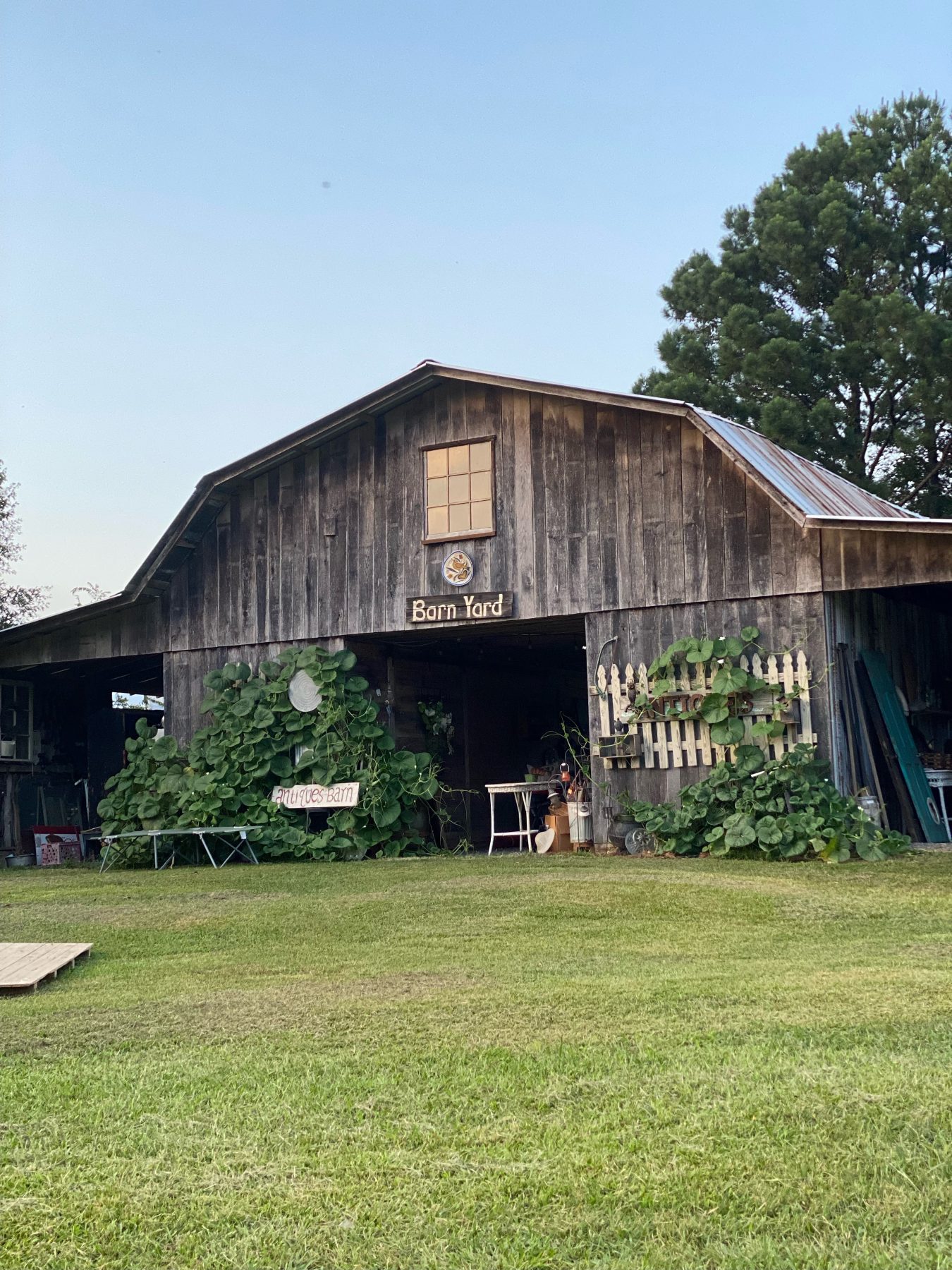 Barn Offers A Picker’s Paradise - Southern Torch