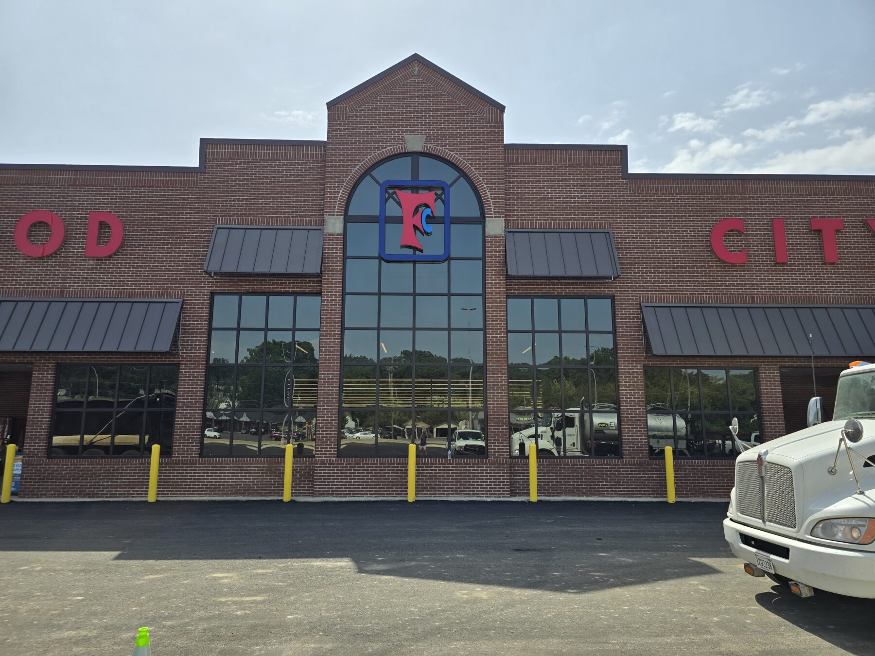 Food City kicks off Race Against Hunger campaign - Southern Torch